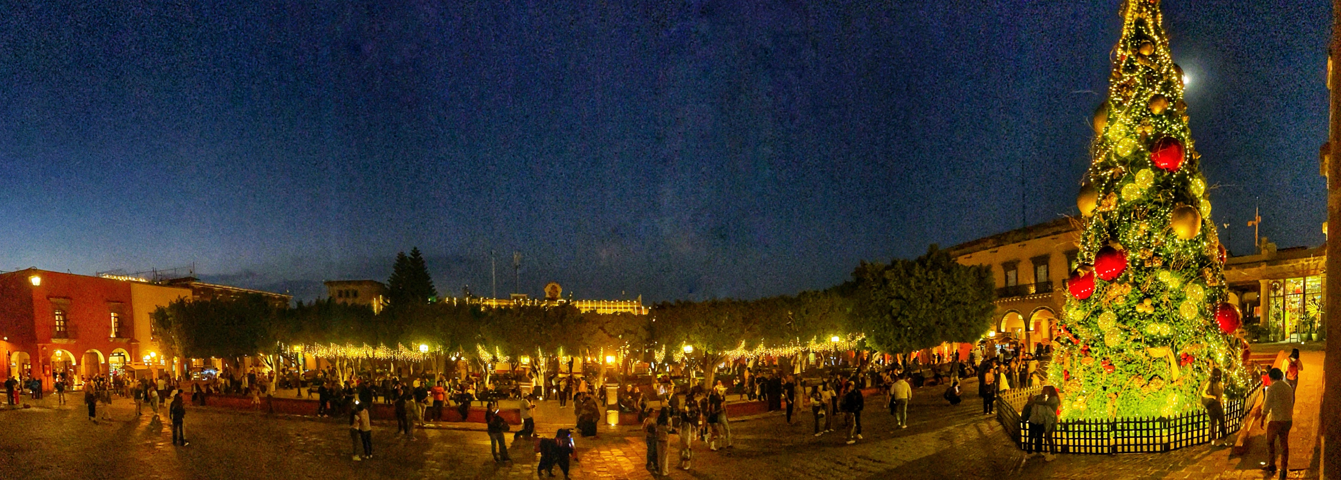 A Christmas walk through San Miguel de Allende | Musings, Magic, San ...